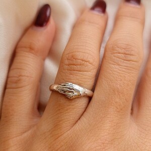 Interlocking Holding Hands Ring, 925 Sterling Silver Romantic Love ...