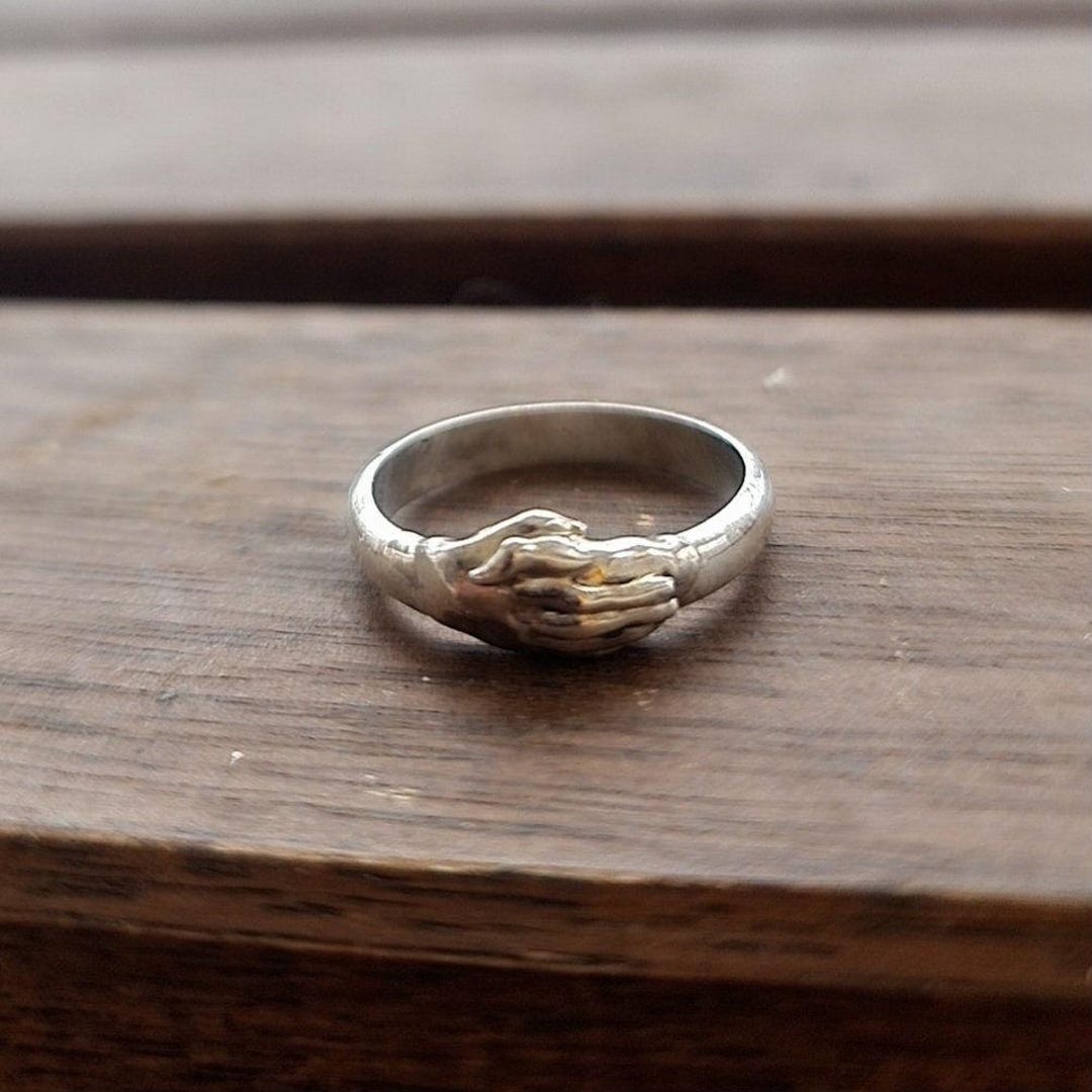 Interlocking Holding Hands Ring, 925 Sterling Silver Romantic Love ...