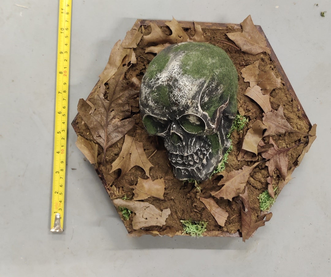 Reproduction Human Skull Halloween Decorations Scary Weathered Base ...