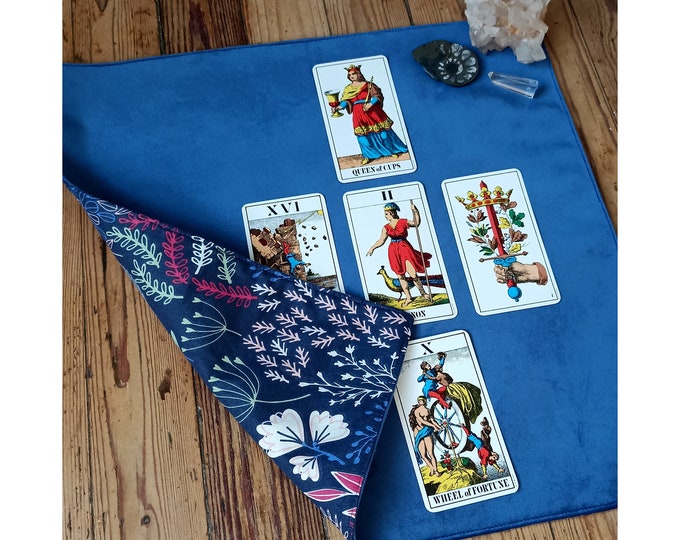 Small Velvet Oracle and Tarot Reading Mat 40x40cm / Altar - Etsy