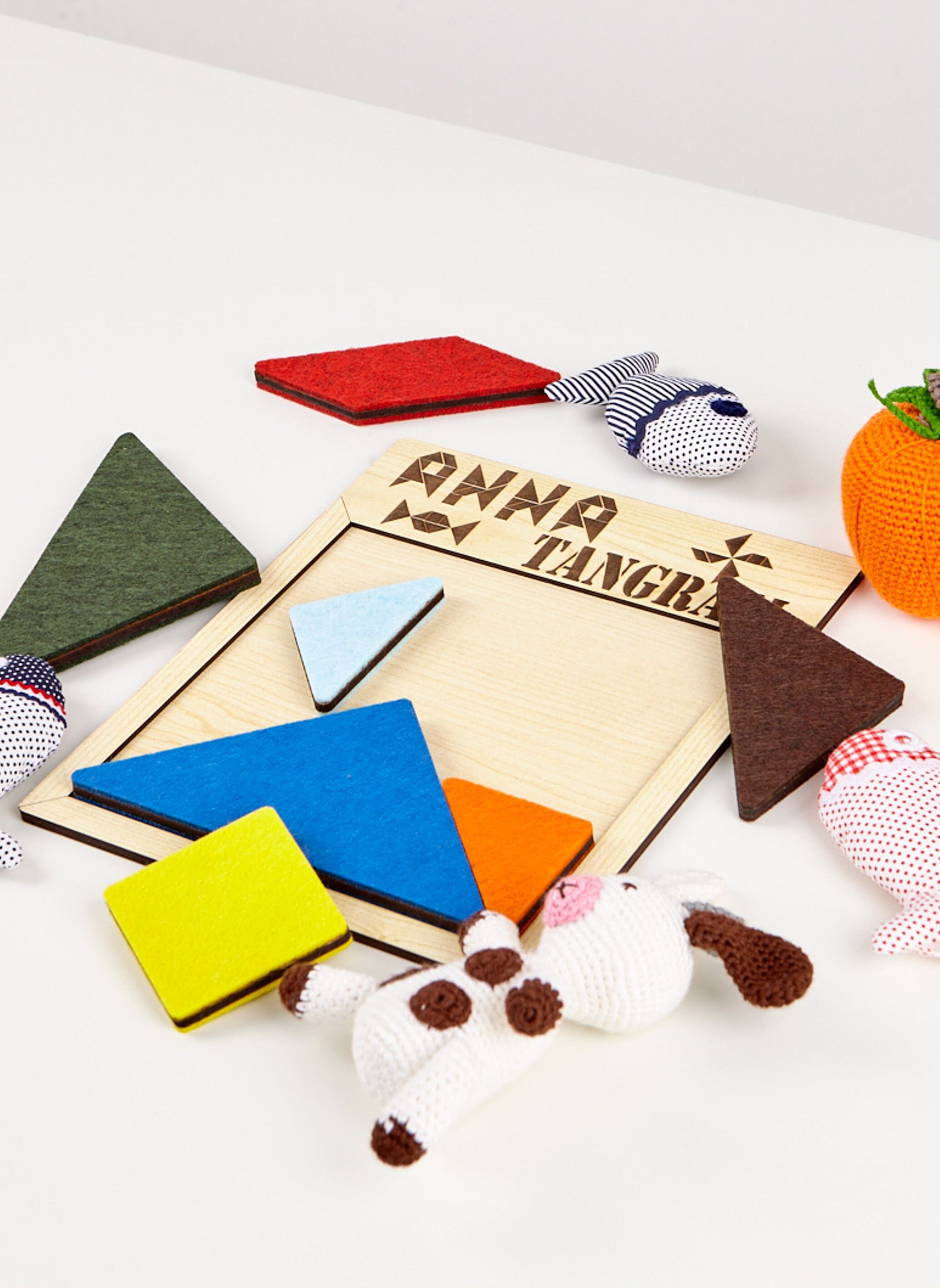 EDUCATIONAL WOODEN TOY Custom Tangram,7 Piece Wooden and 116 Cards ...