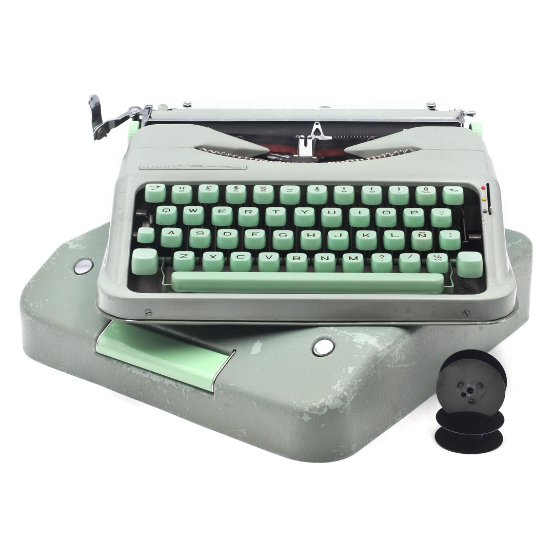 Hermes Baby Portable Typewriter N.5836872 Produced in 1961. Ultra ...
