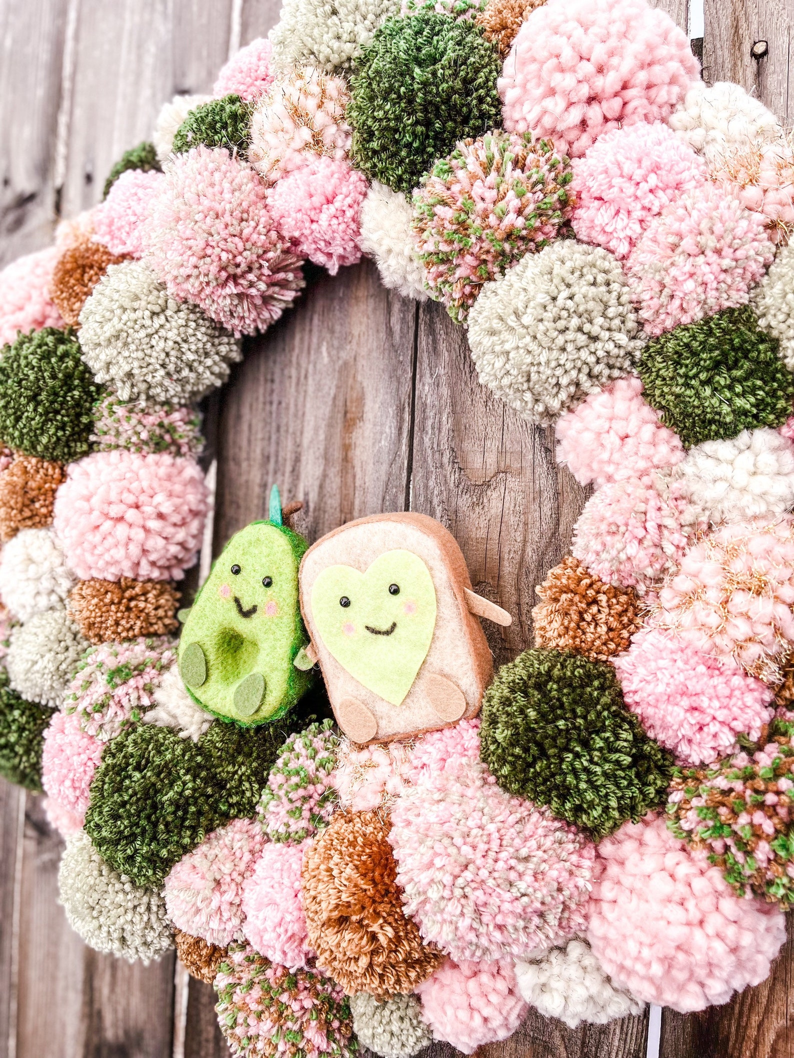 Pom Pom Wreath Avocado Toast - Etsy