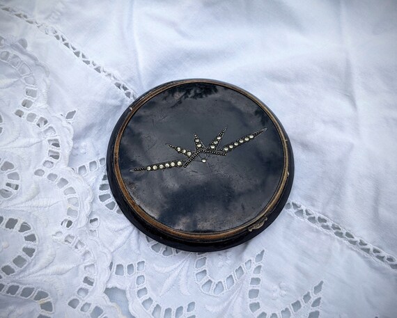 Antique Art Deco powder box | 1920s black powder comp… - Gem