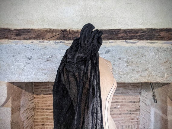 RARE antique Victorian black silk crepe mourning hat … - Gem RARE antique Victorian black silk crepe mourning hat … - Gem