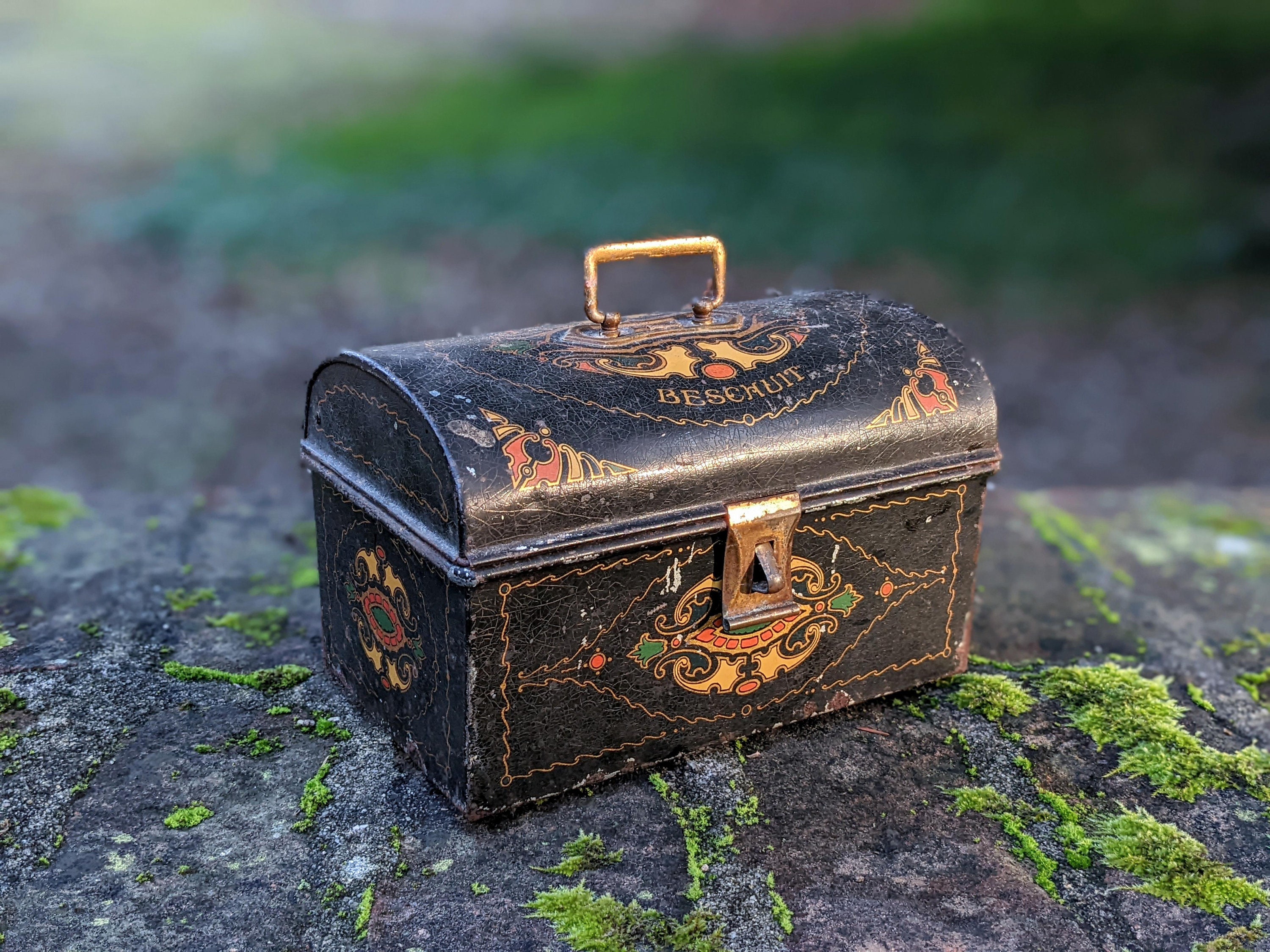 Antique Biscuit Painted Tin Box Dutch Black & Gold Tin Chest Art Deco ...