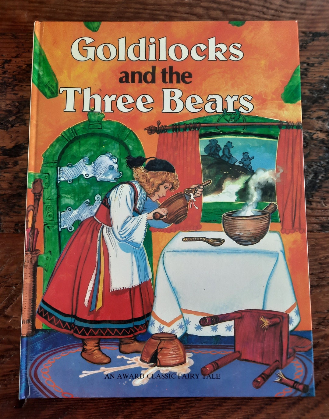 Goldilocks and the Three Bears, an Award Classic Fairy Tale, Retold by ...