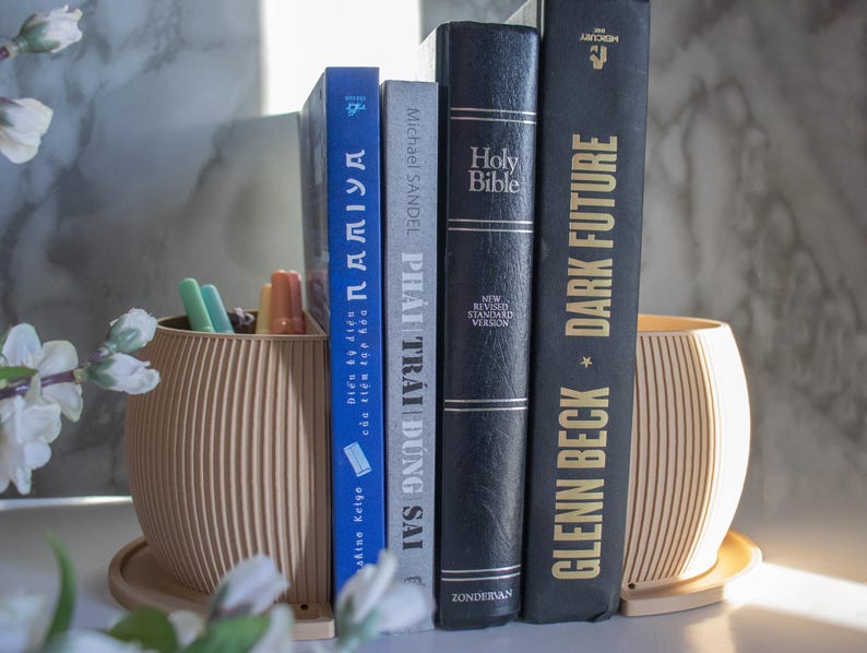 Minimalist Planter Pot Bookend | Book Lover Gift | Minimal Shelf Decor ...