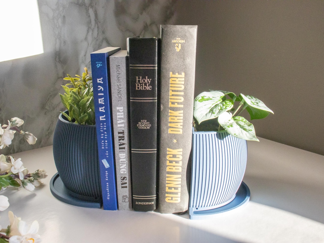 Minimalist Planter Pot Bookend | Book Lover Gift | Minimal Shelf Decor ...