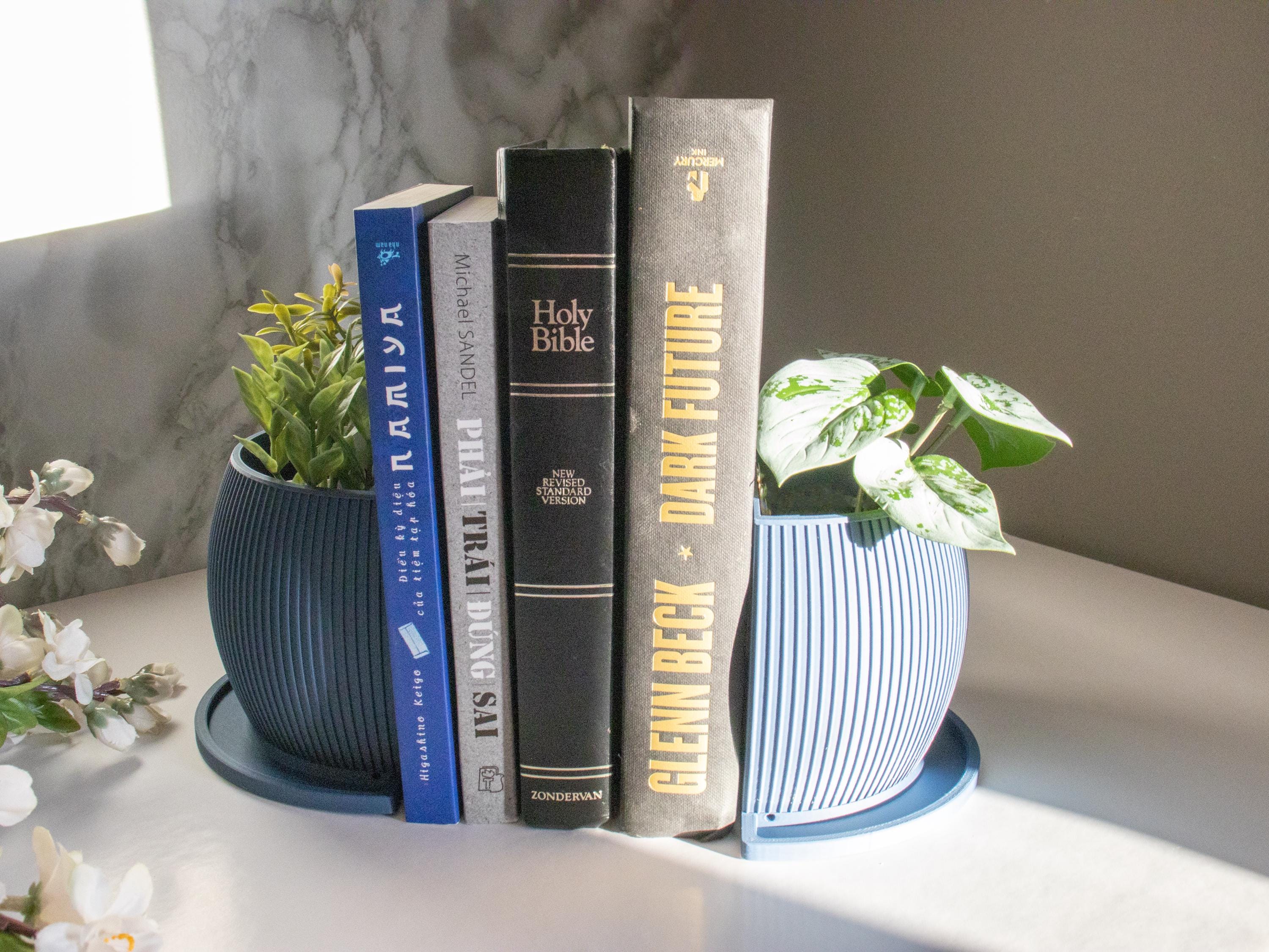 Minimalist Planter Pot Bookend | Book Lover Gift | Minimal Shelf Decor ...