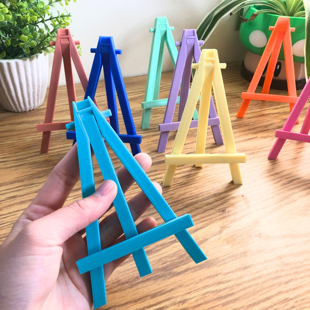 Small 3D Printed Easel for Display Picture, Phone Holder, Calendar ...