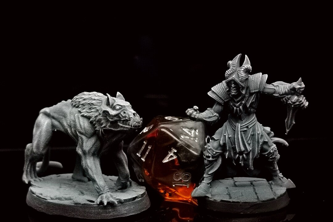 Cultist / Hell Hound RPG Miniatures UK Ultra HD 4K Resolution Tough ...
