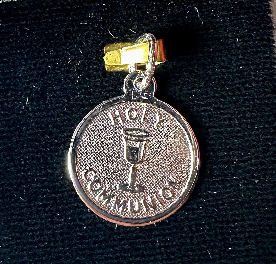 HOLY COMMUNION Sterling Silver Charm, Brand New and Engravable From RQ ...