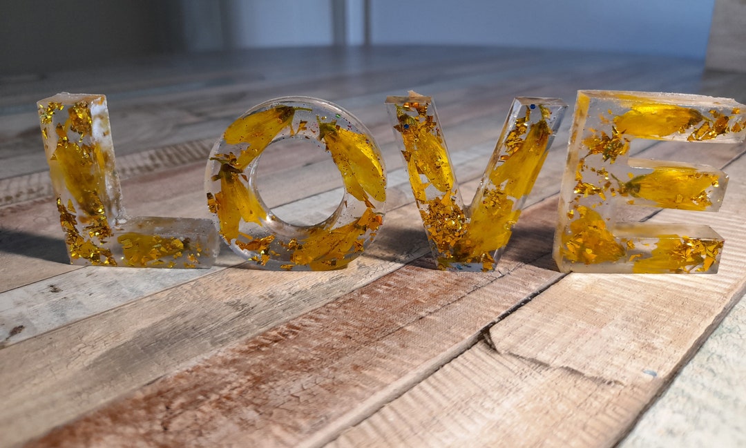 Resin Free Standing love - Etsy