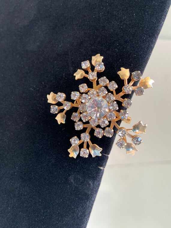 Vintage Costume Brooch Gem