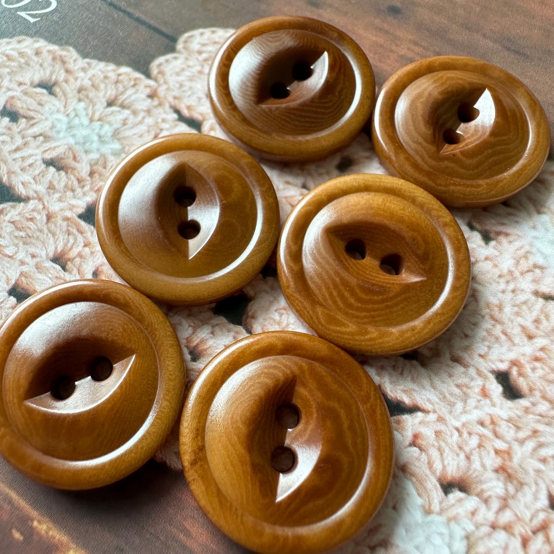 Brown Corozo Fish Eye Buttons, 2-hole (15/18/20mm) - Etsy