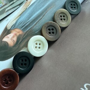 11.4/12.5/15/18/20/23mm Corozo Buttons Black White Gray Khaki Brown 4 ...