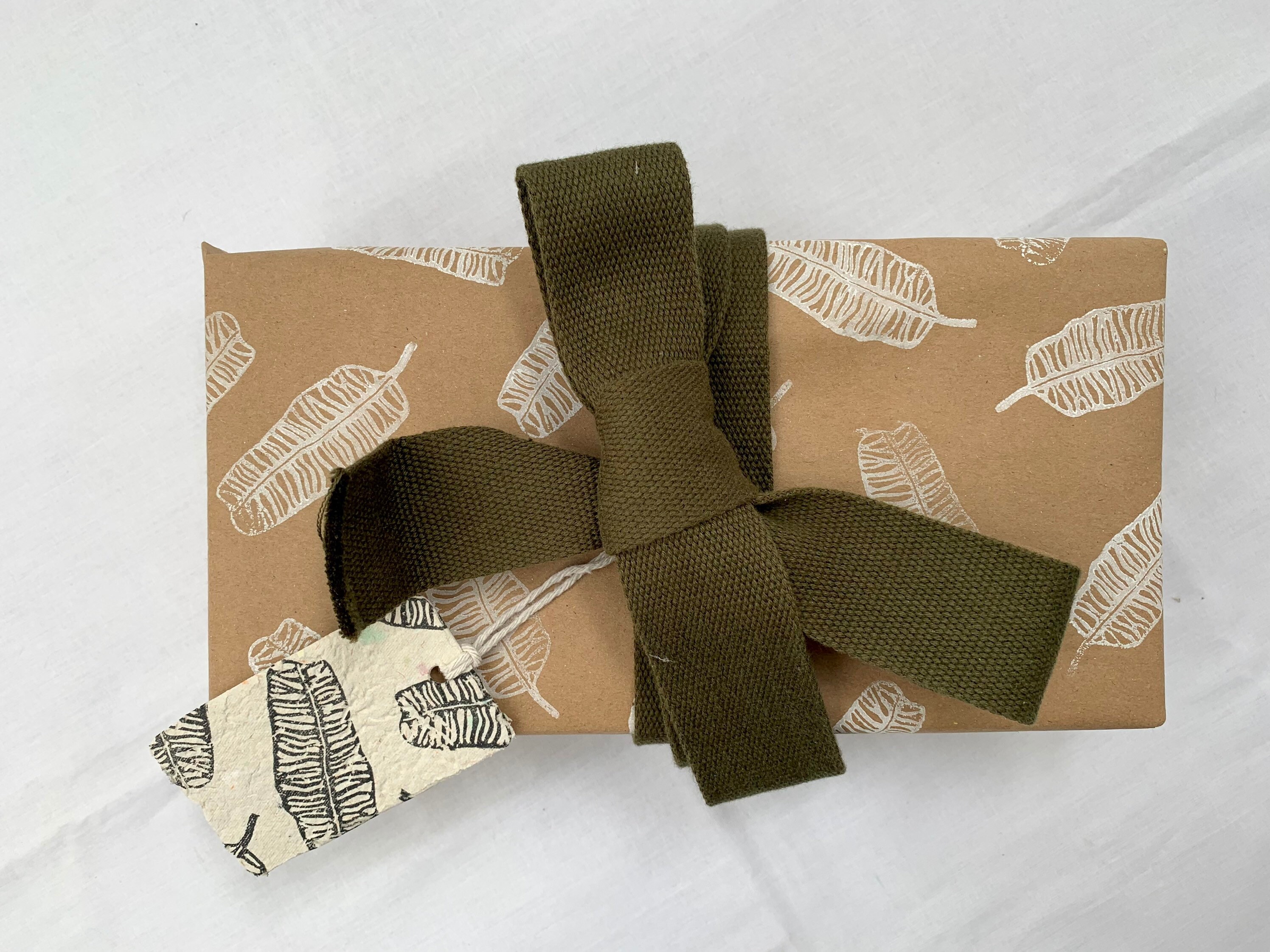 Banana Leaf Gift Wrap, Wrapping Paper, Handprinted, Luxury - Etsy