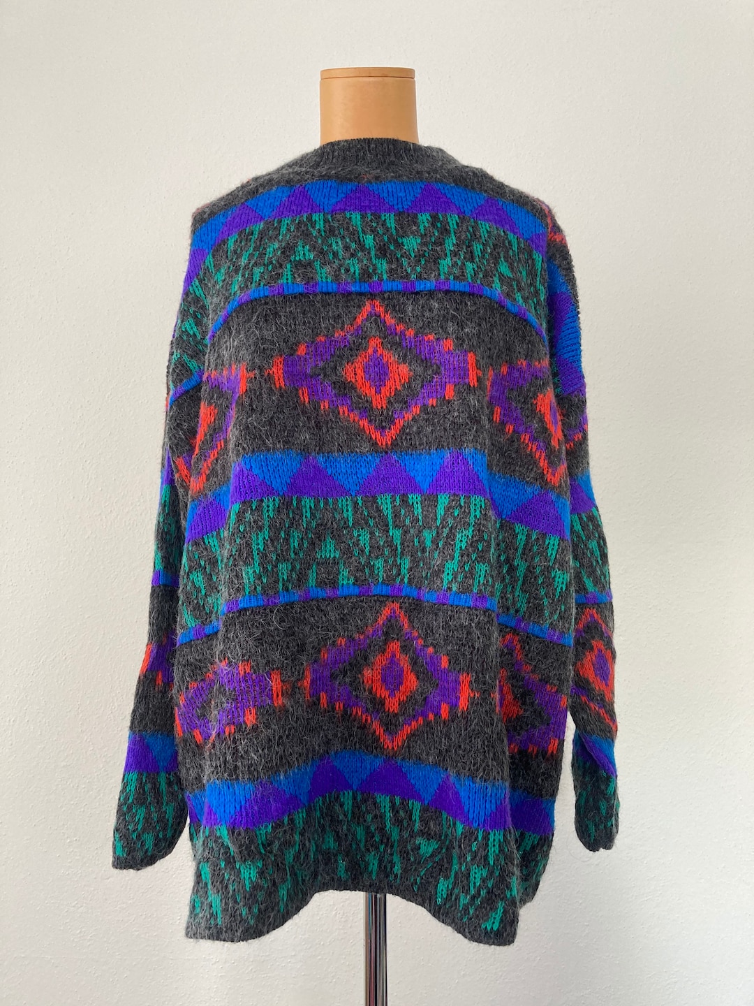 Oversized 80s/90s Style Bold Bright Geometric Pattern Stipe Fuzzy ...