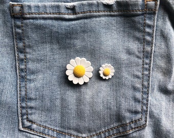 Daisy Pin | Etsy