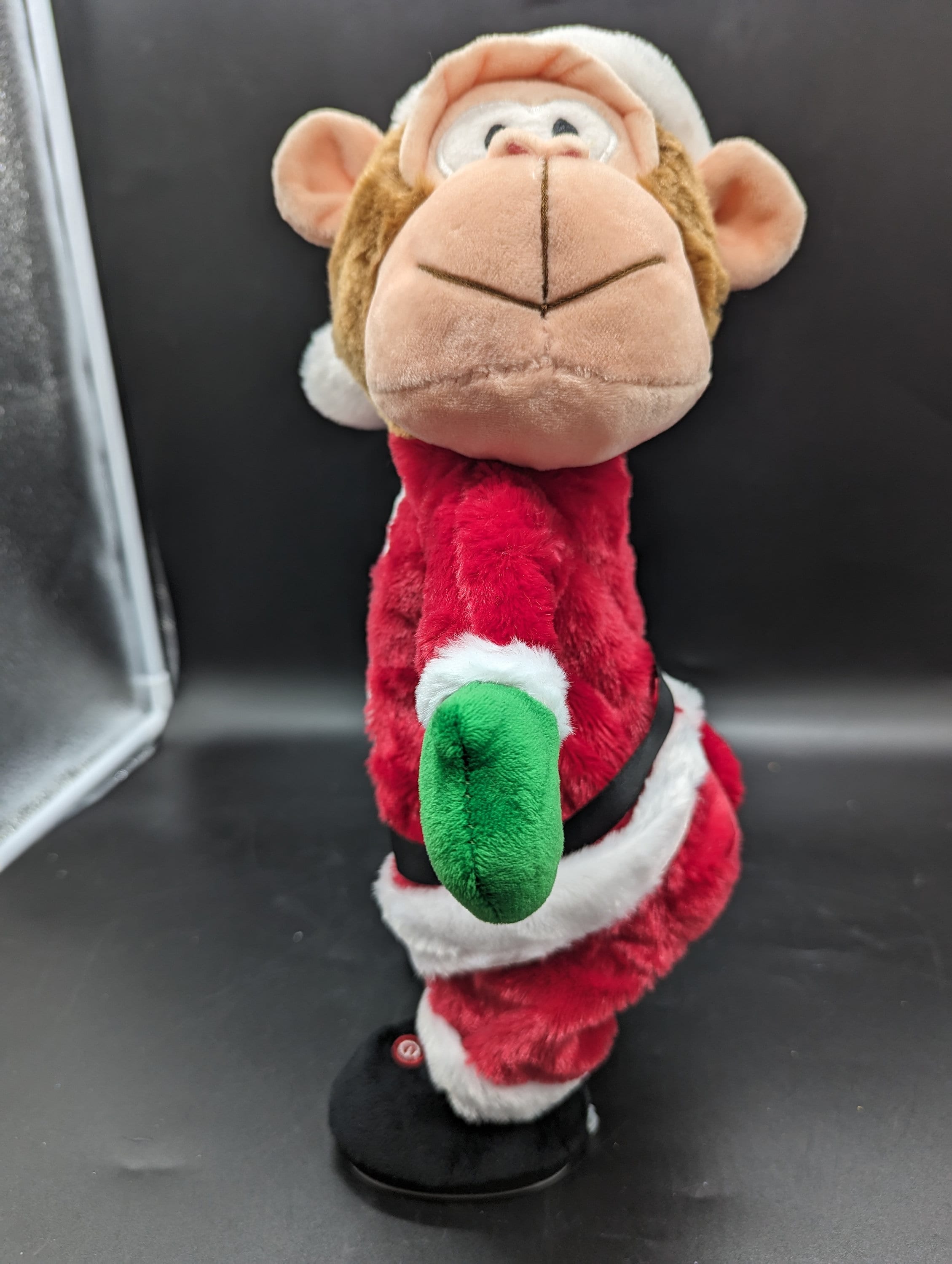 Vintage, Twerking, Santa, Monkey, Sings, i'm Sexy and I Know It ...