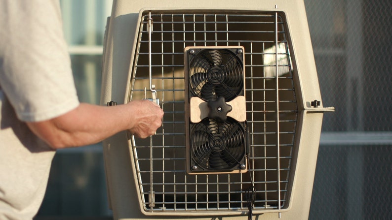 Airflow Dually - Dog Crate Fans - for Wire Crate Doors - Etsy UK