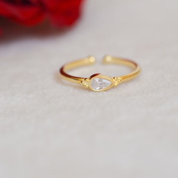 Horizontal Ring - Etsy