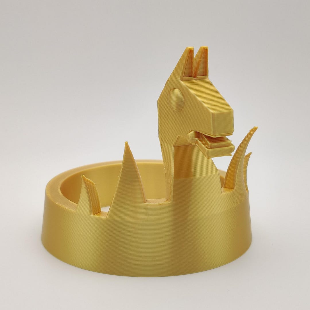 Fort Victory Crown Fort Desk Decoration Desk Toy game Hero Crown Gag ...