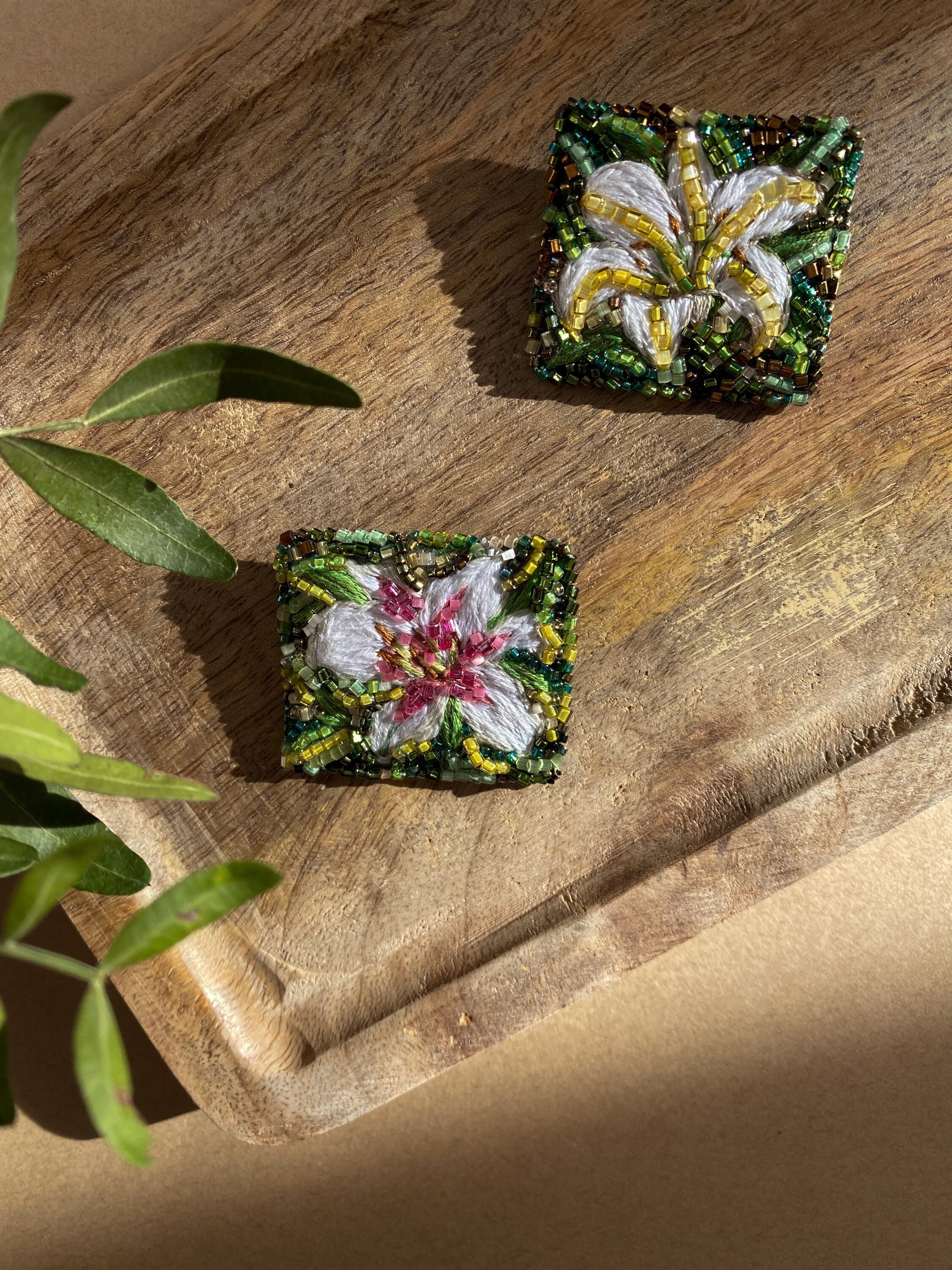 Embroidered Lily Flower Brooch Floral Brooch Pin for Wedding - Etsy