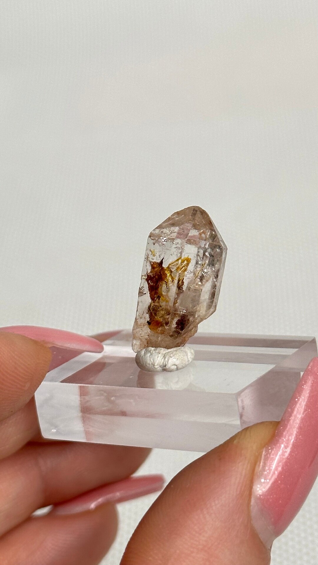 Rare UV Reactive Petroleum Quartz, Natural Golden Enhydro Quartz ...