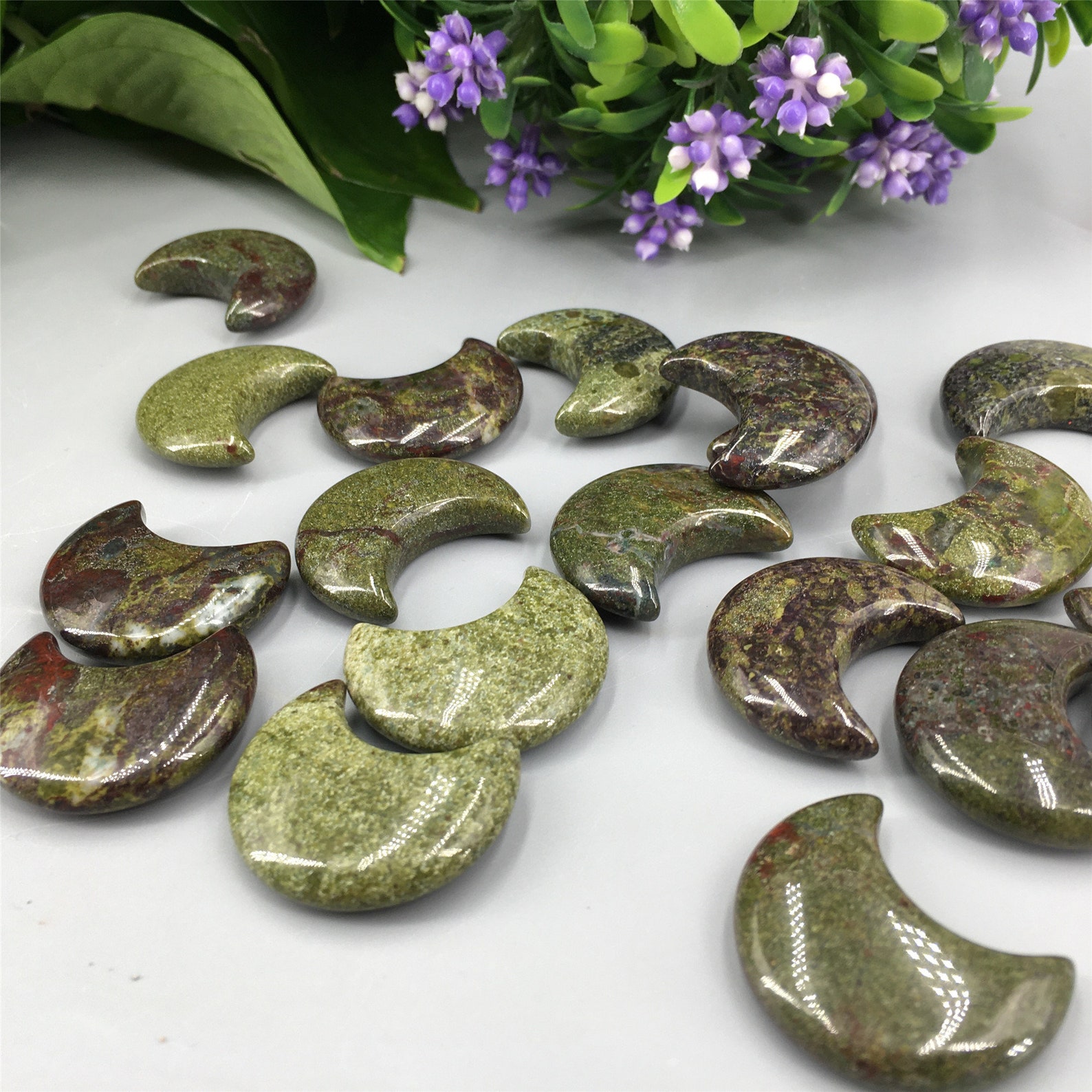 5pc Natural Dragon Blood Stone Quartz Crystal Moonmoon - Etsy