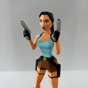 Lara Croft (tomb Raider) Low-poly PS1 Figure With Stand - Etsy