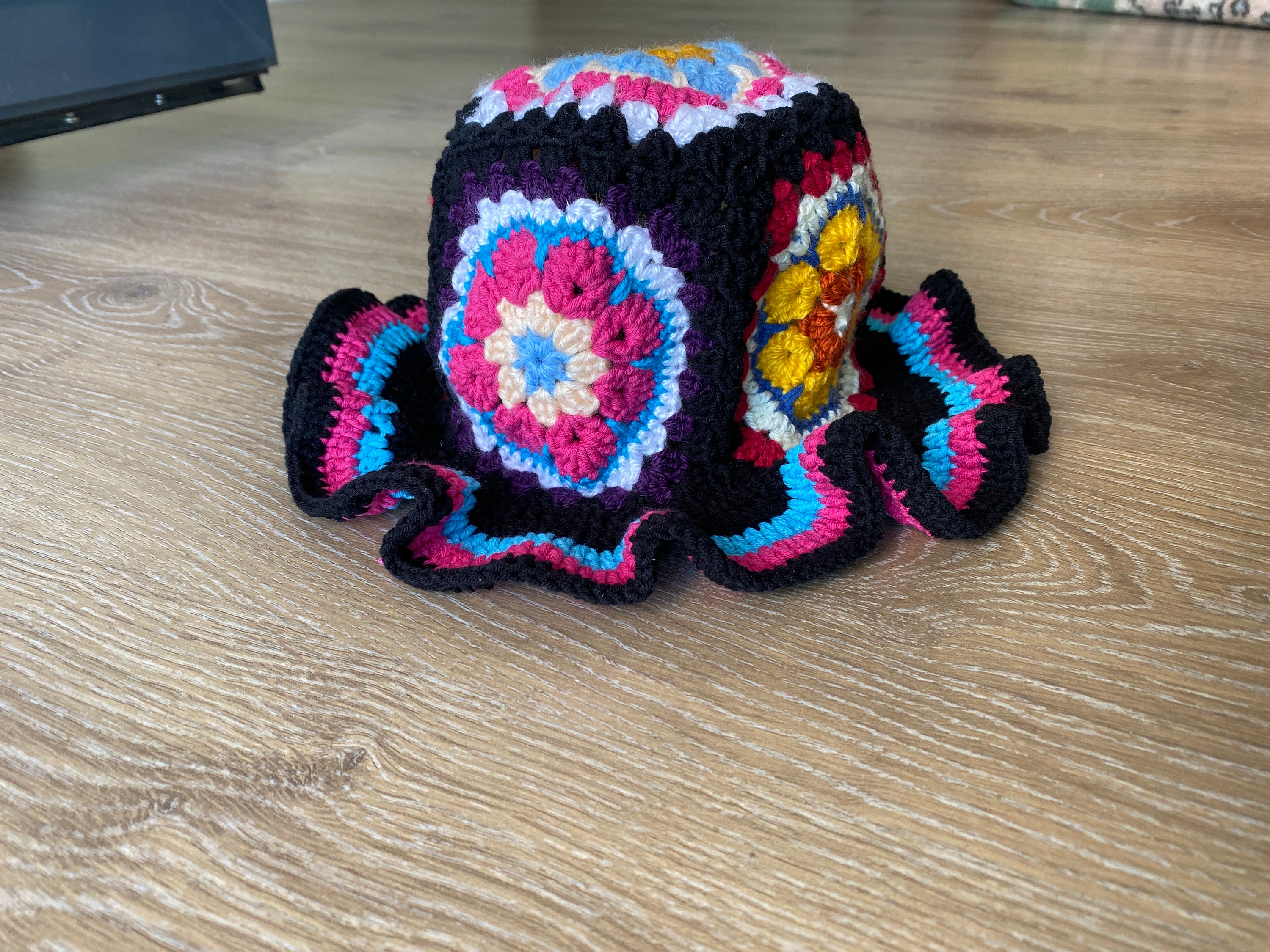Ruffle African Violet Bucket Hats, African Flower Crochet Square Ruffle ...