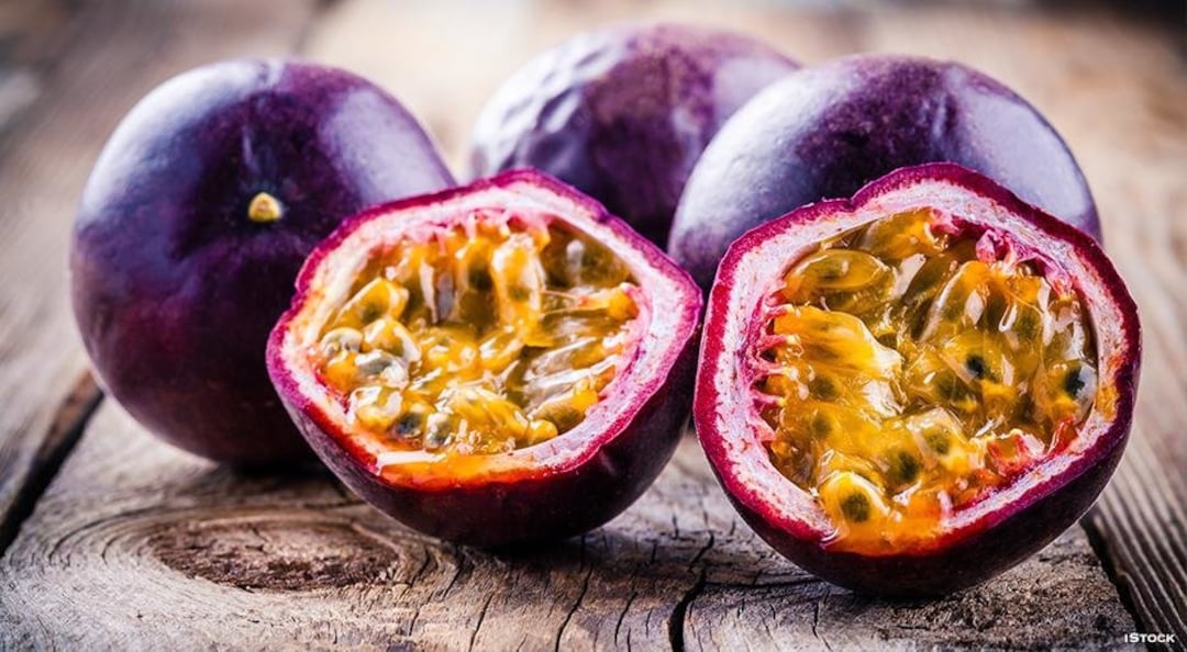 50 Purple Passion Fruit Seeds, Chanh Day Tim, Granadilla - Etsy