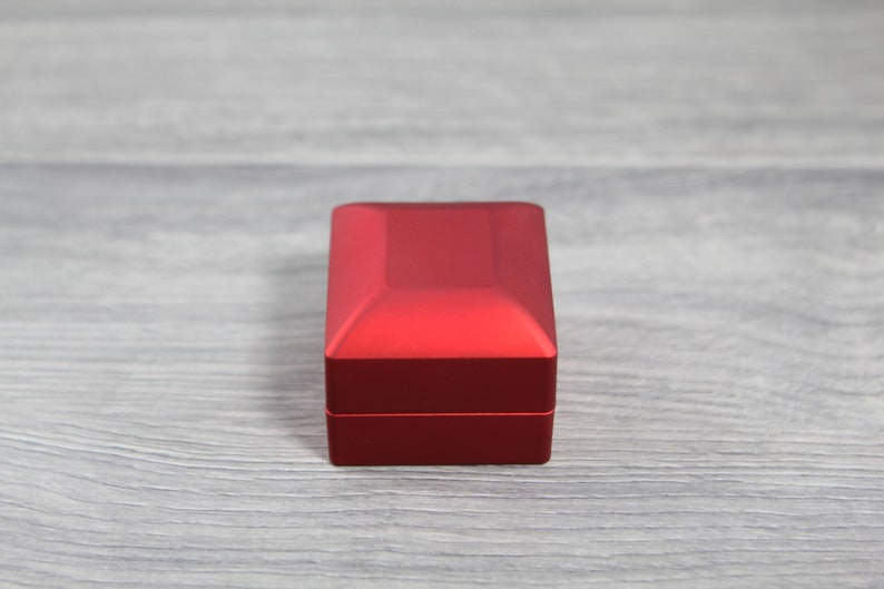 Red Engagement Ring Box With LED Light - Great for Proposals, Weddings ...