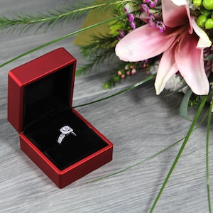 Red Engagement Ring Box With LED Light - Great for Proposals, Weddings ...