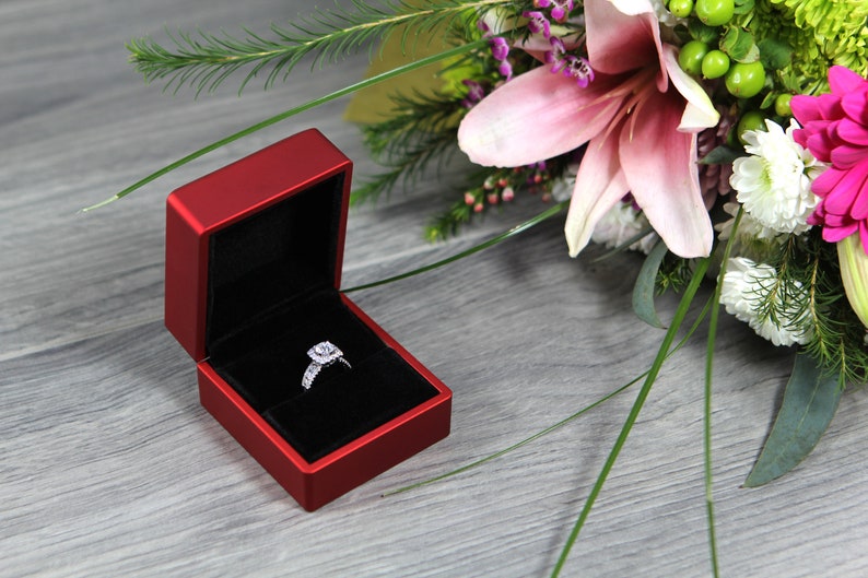 Red Engagement Ring Box With LED Light Great for Proposals - Etsy