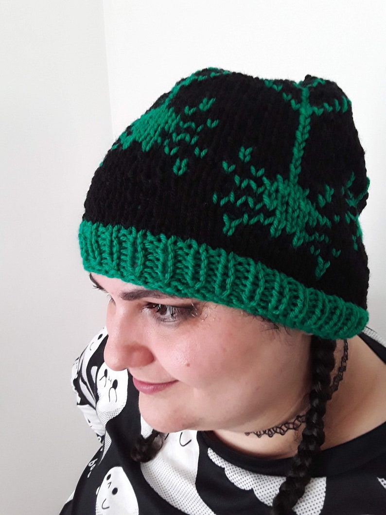 Halloween Spider Toque Black and Green Spiders Beanie Spider Web Skater ...