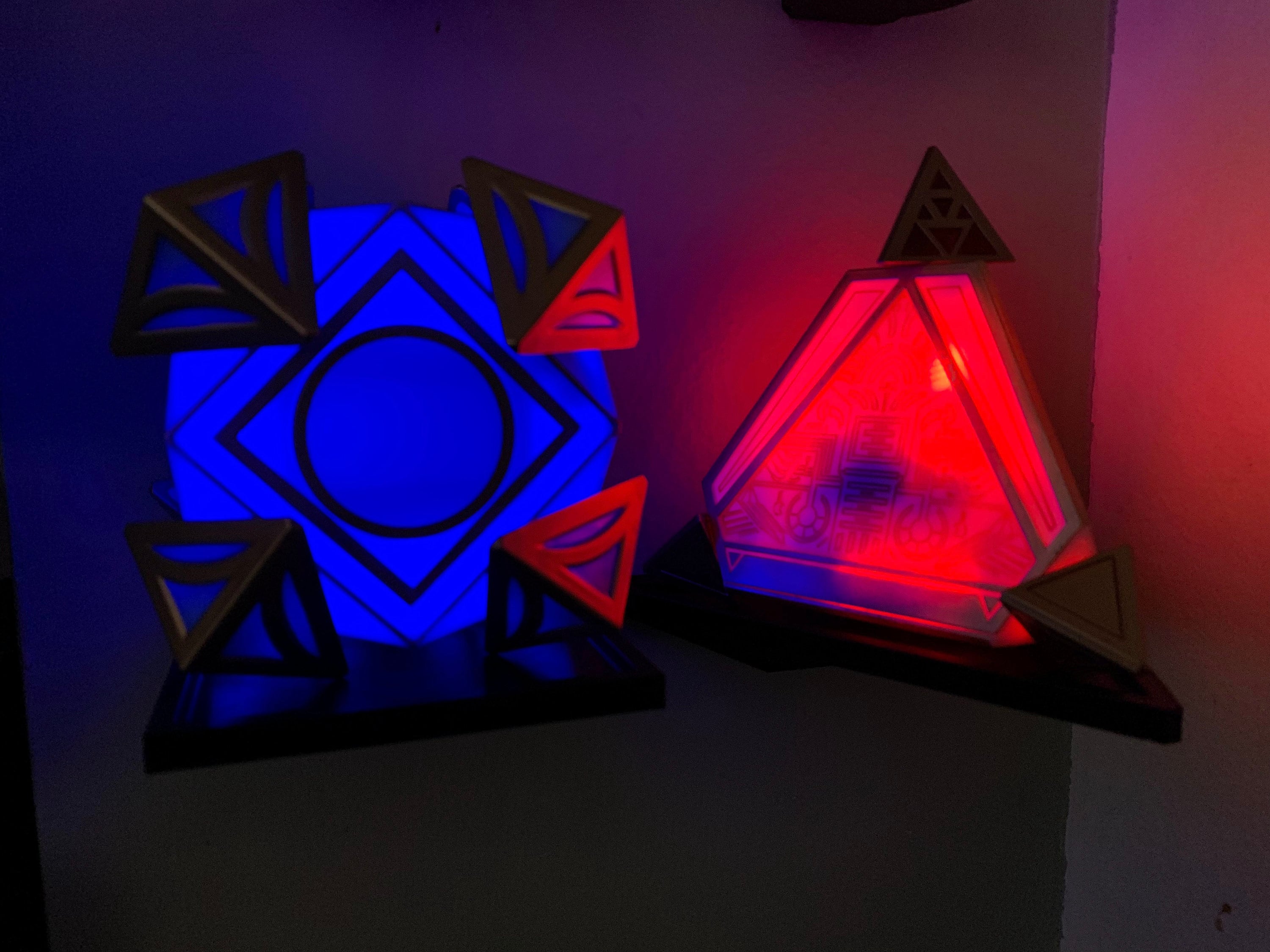 Holocron Wall Mount - Etsy