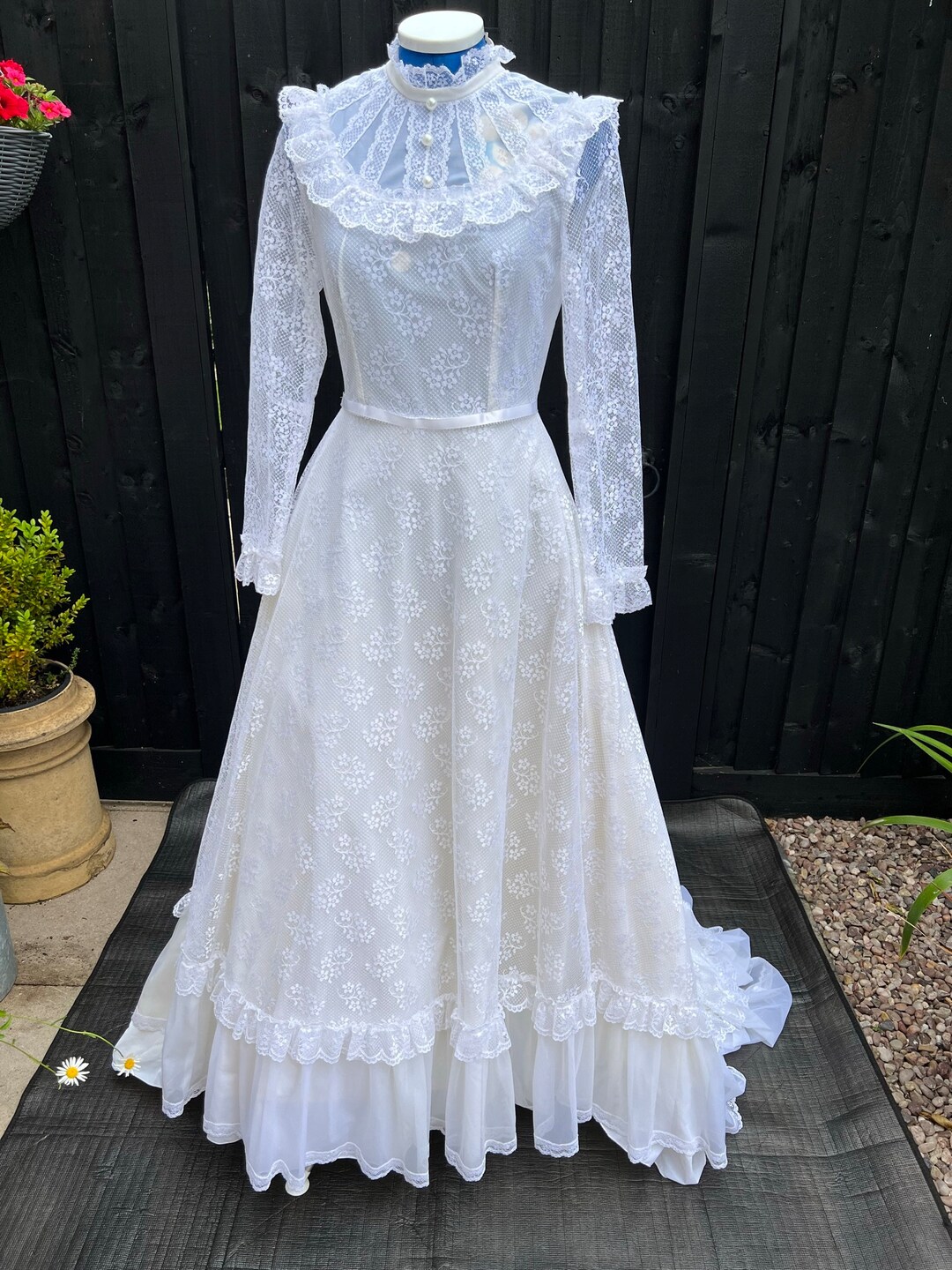 1960s Joan Barrie Polly of Piccadilly Wedding Dress With Vail and ...