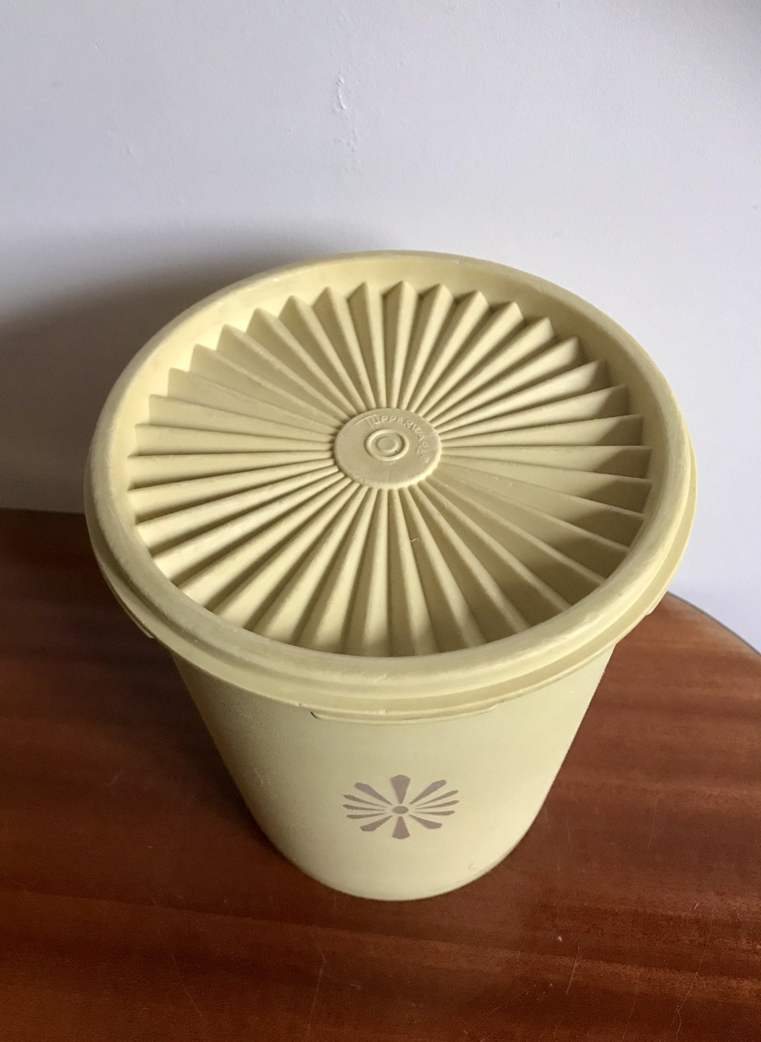 1970s Tupperware Yellow Sunburst Storage Container - Etsy UK