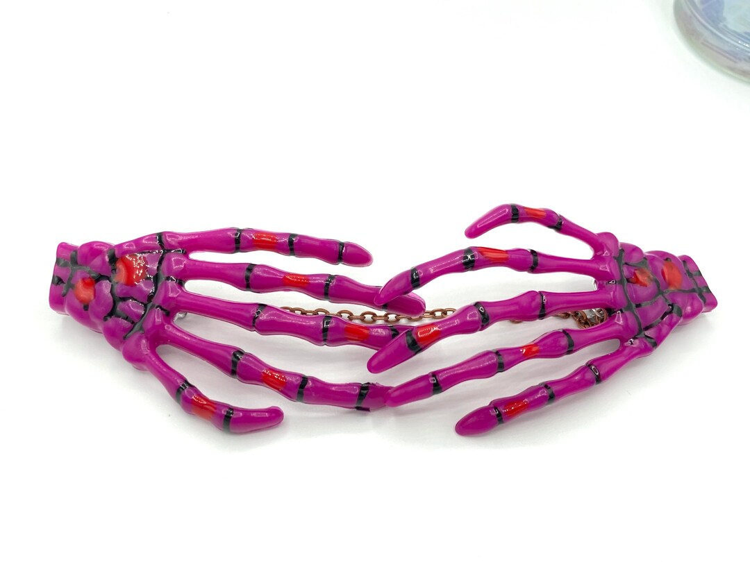 Purple Skeleton Hands Sweater Clips, Spooky Halloween Sweater Guard ...