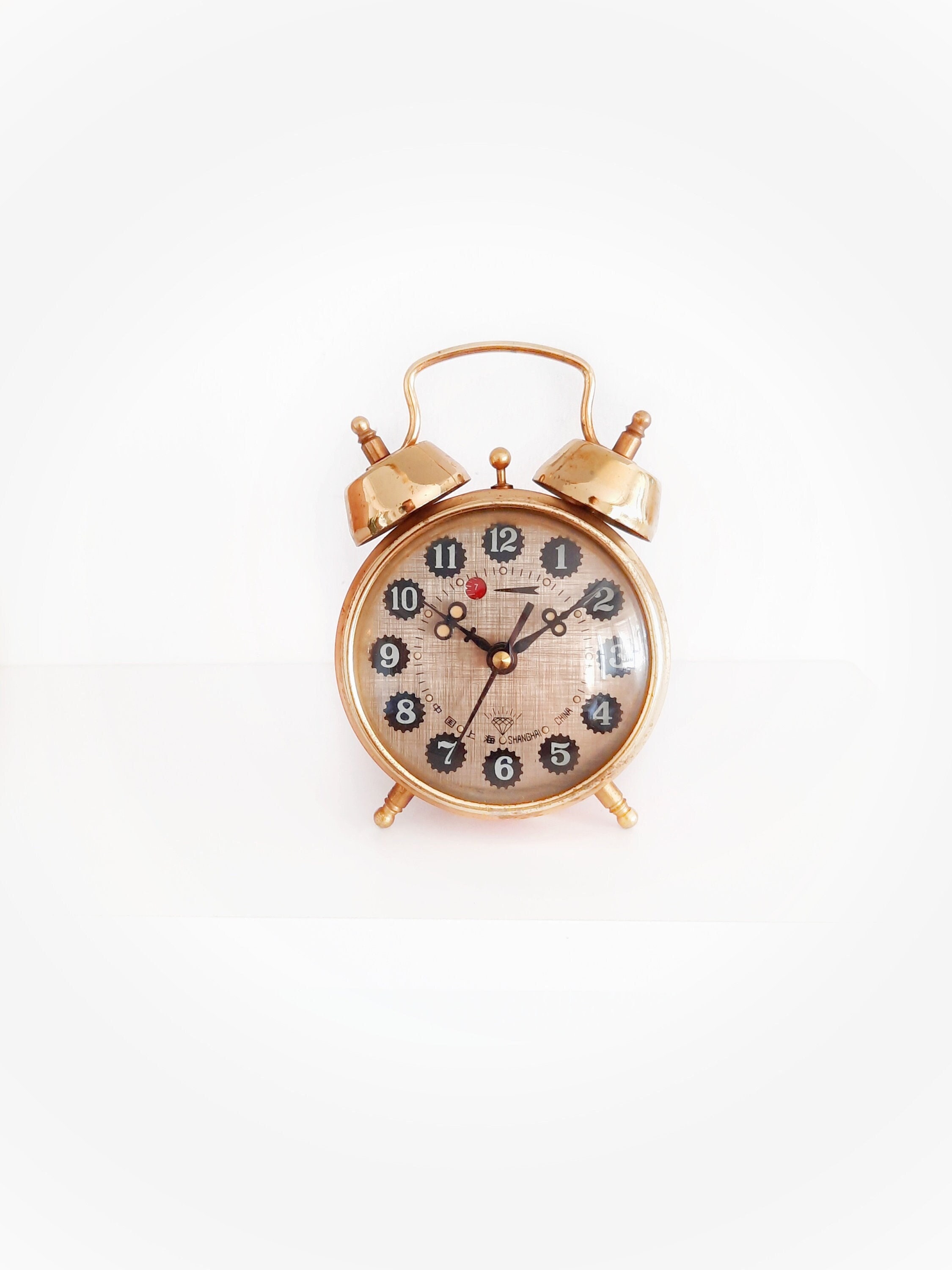 Retro Popart Red Twin Bell Table Clock Eco-friendly Wind-up Mechanism ...