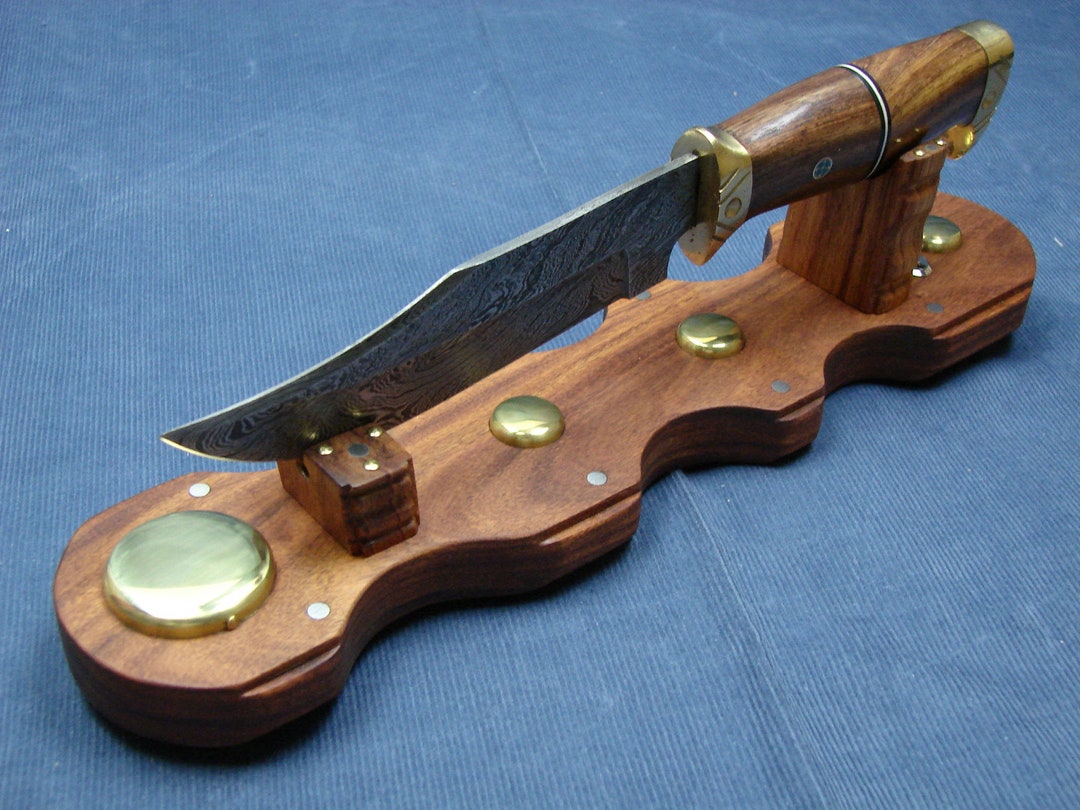 Knife Stand SN 1747 is an Exclusive 'scifi' Themed Knife Stand and ...