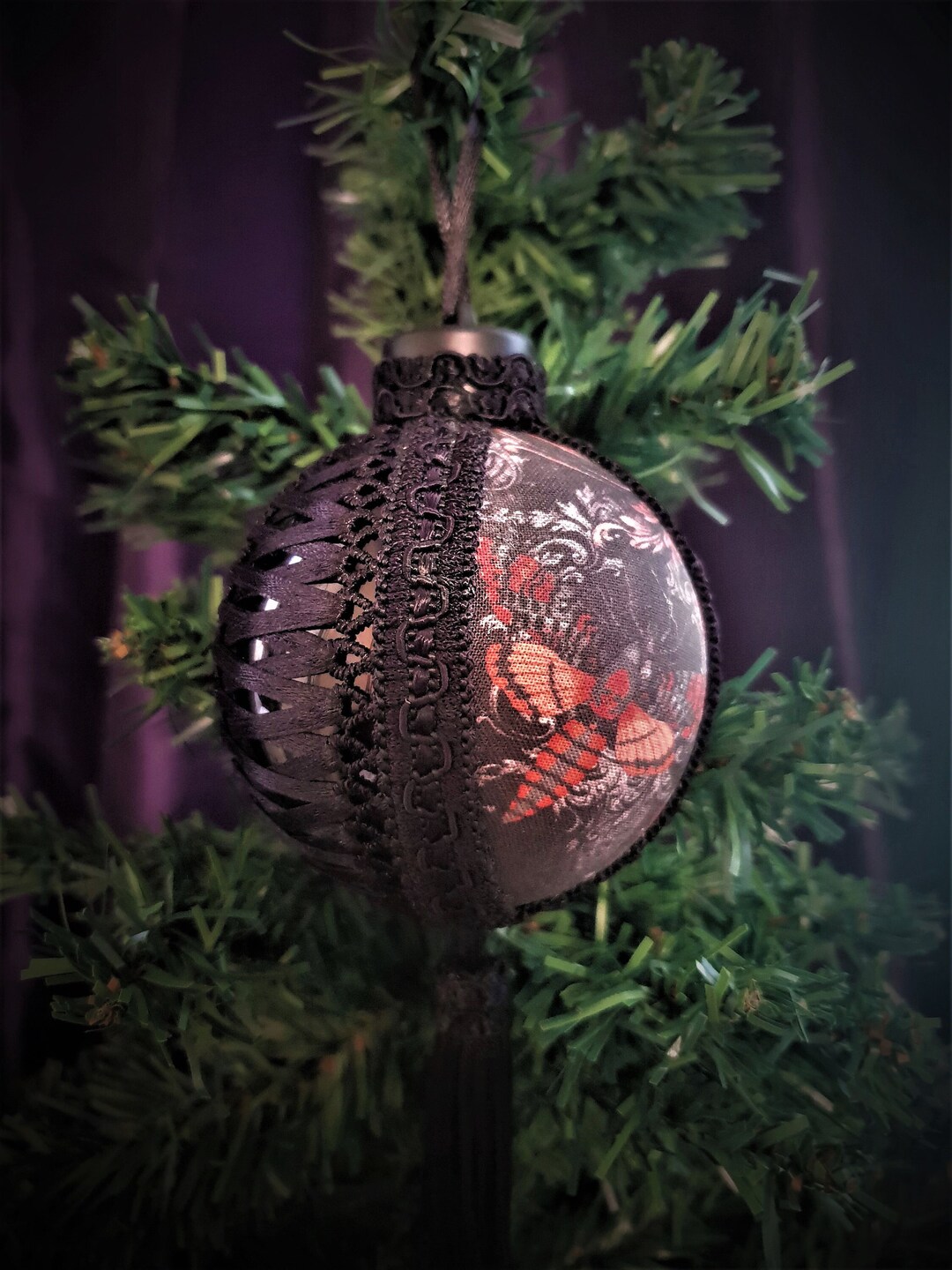 Gothic Moth and Spider Corset Bauble - Etsy