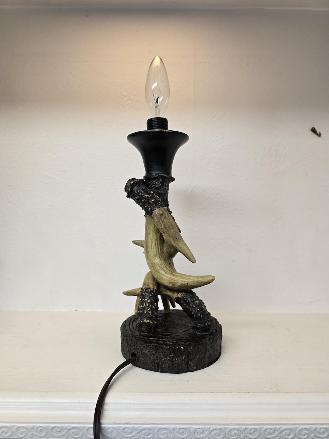 Rustic Antler Table Lamp – Cabin Lodge Decor, Woodland Deer Horn Accent ...