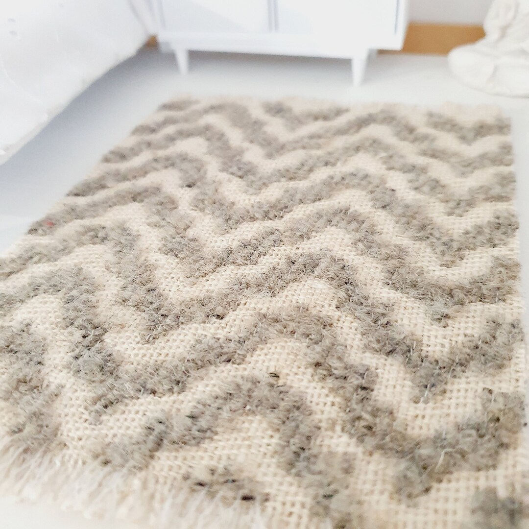 Dolls House Modern Light Grey Herringbone Rug 1:12th Scale, Miniature ...