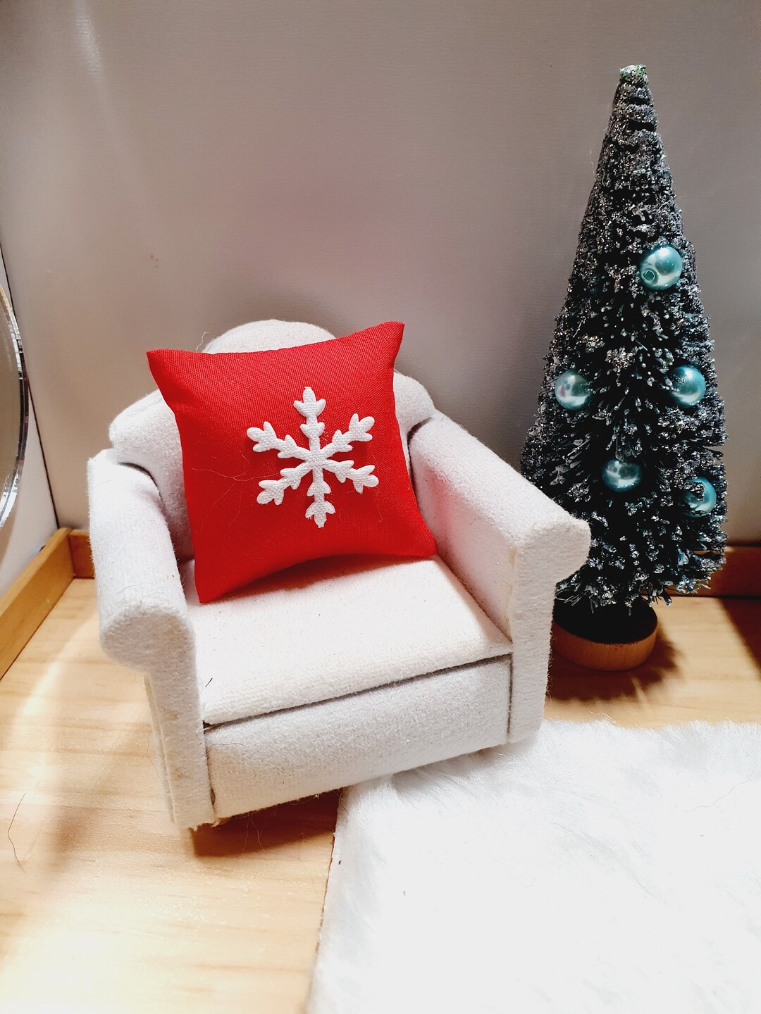 Dolls House Christmas Snowflake Cushion, 12th Scale Cushions, Miniature ...