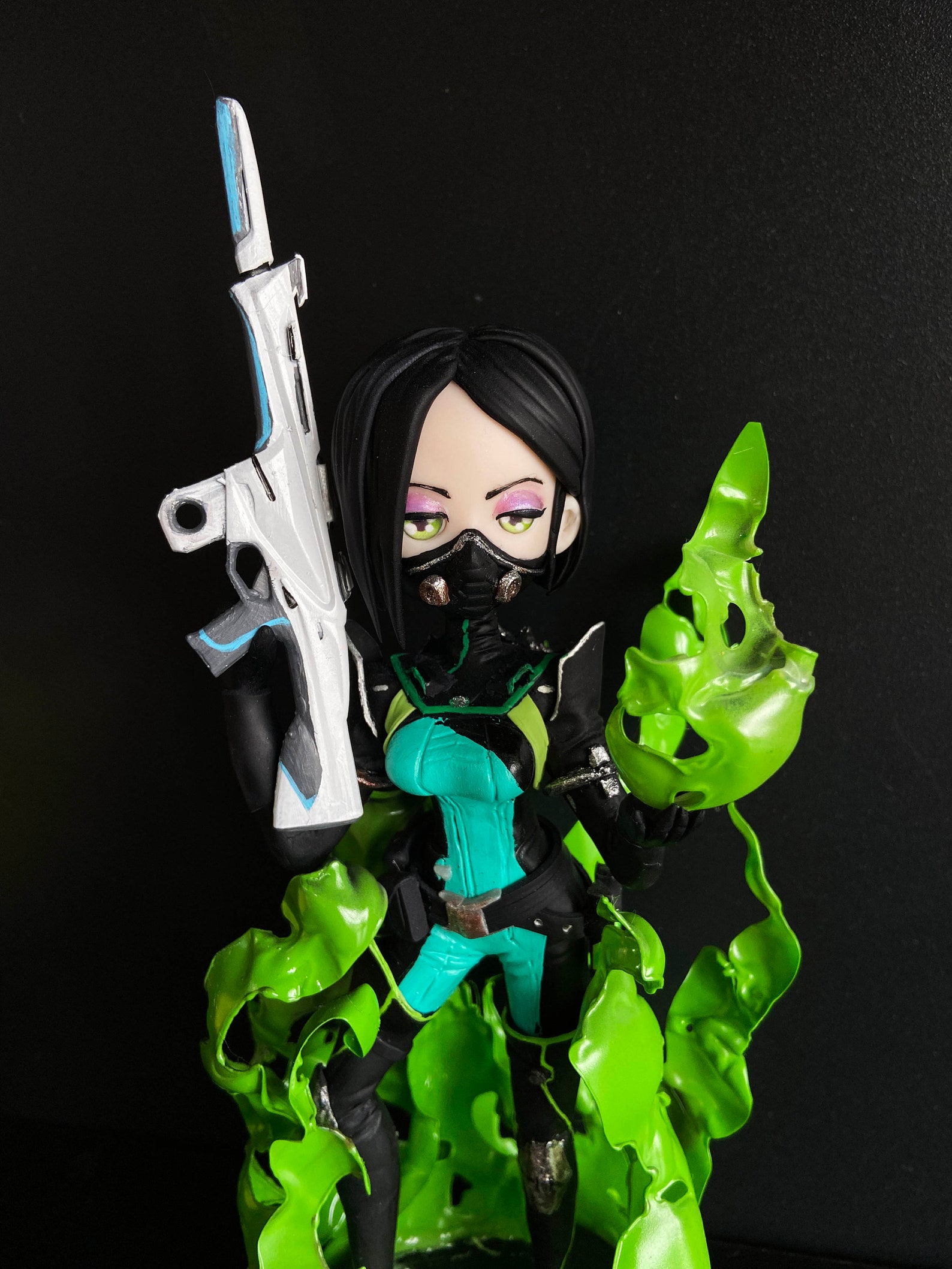 Valorant viper figure - questhydro