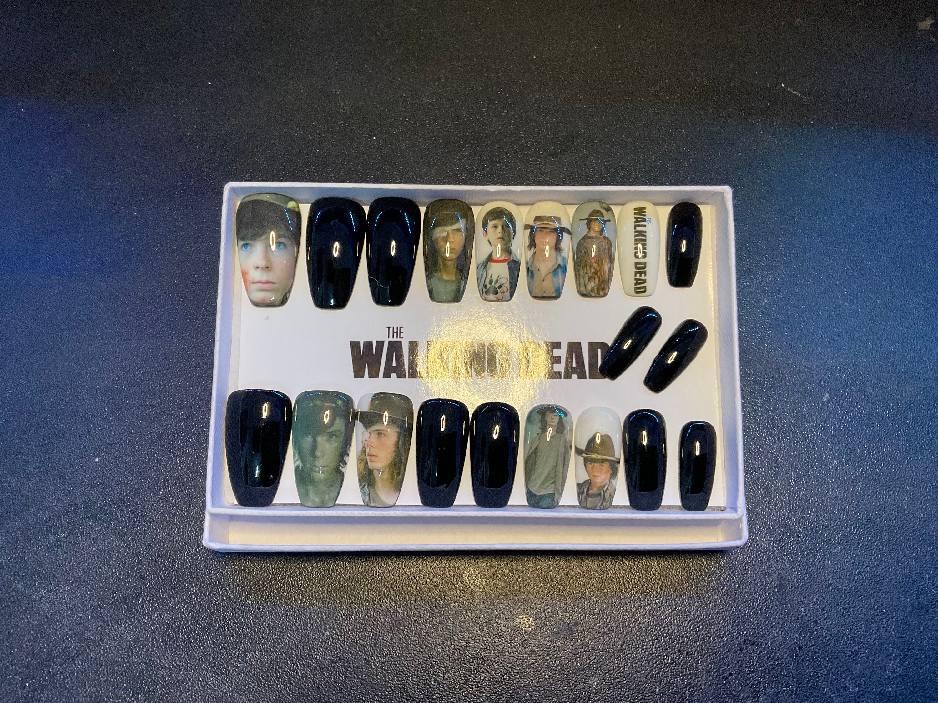 Full Set of 20x Nails Gel….. Inspired the Walking Dead (CARL GRIMES) - Etsy